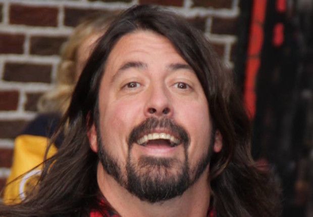 Dave Grohl Details Leg Break Drama In Heartfelt Message To Fans - Your ...