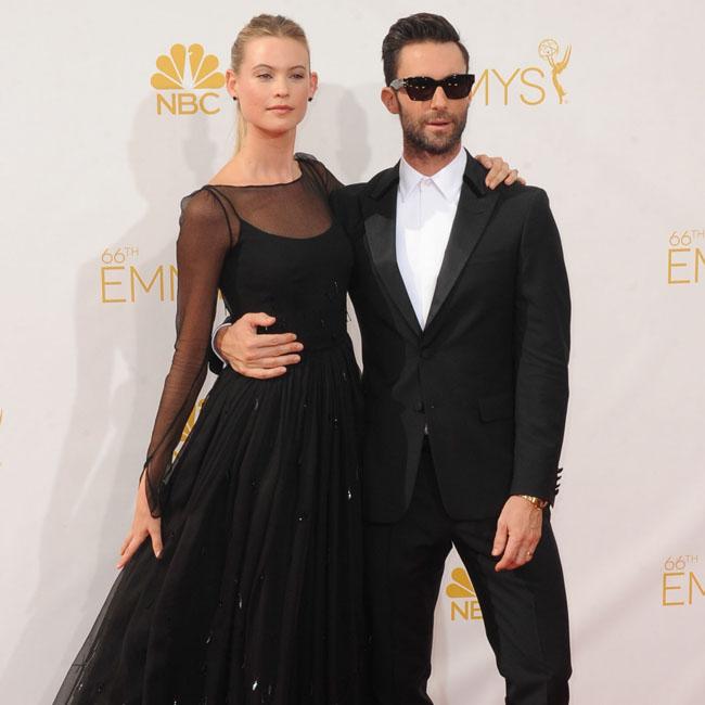 Gwen Stefani helping Adam Levine and Behati Prinsloo with baby names ...