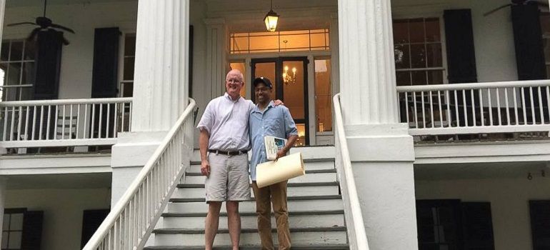 Slave Descendant Enjoys Remarkable Dinner With Man Whose Ancestors Once ...