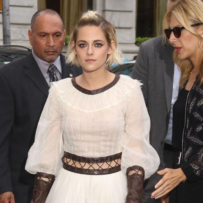 Kristen Stewart dating Stella Maxwell - Its The Vibe