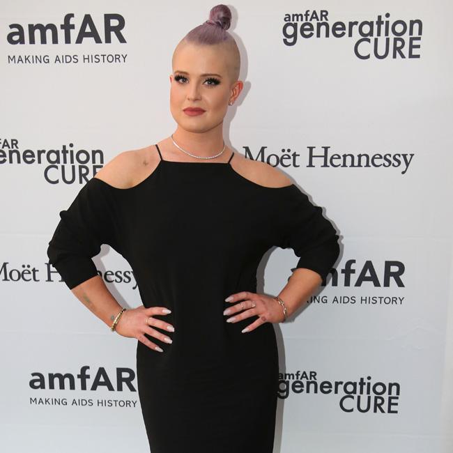 Kelly Osbourne and Stephen Colbert are distant relatives - Its The Vibe