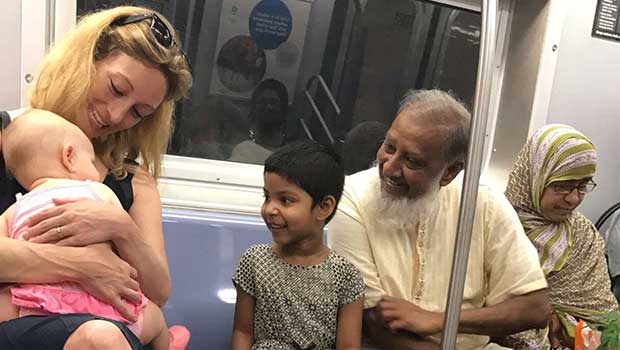 Rachel MacKnight Snaps Viral Photo About America on New York Subway