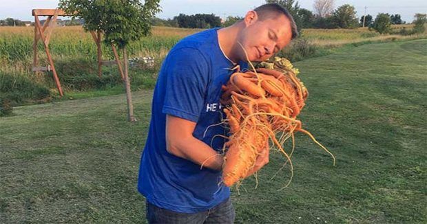 Minnesota Man Sets Record With His Gigantic ... Produce