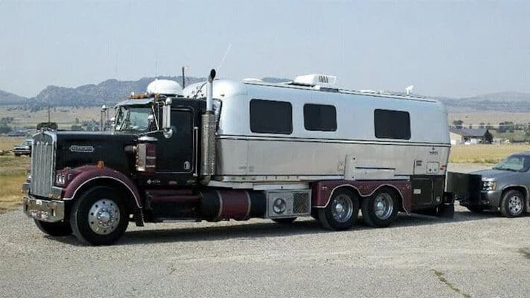 Weirdest RVs in America: From Customs to Mass-Produced Monstrosities