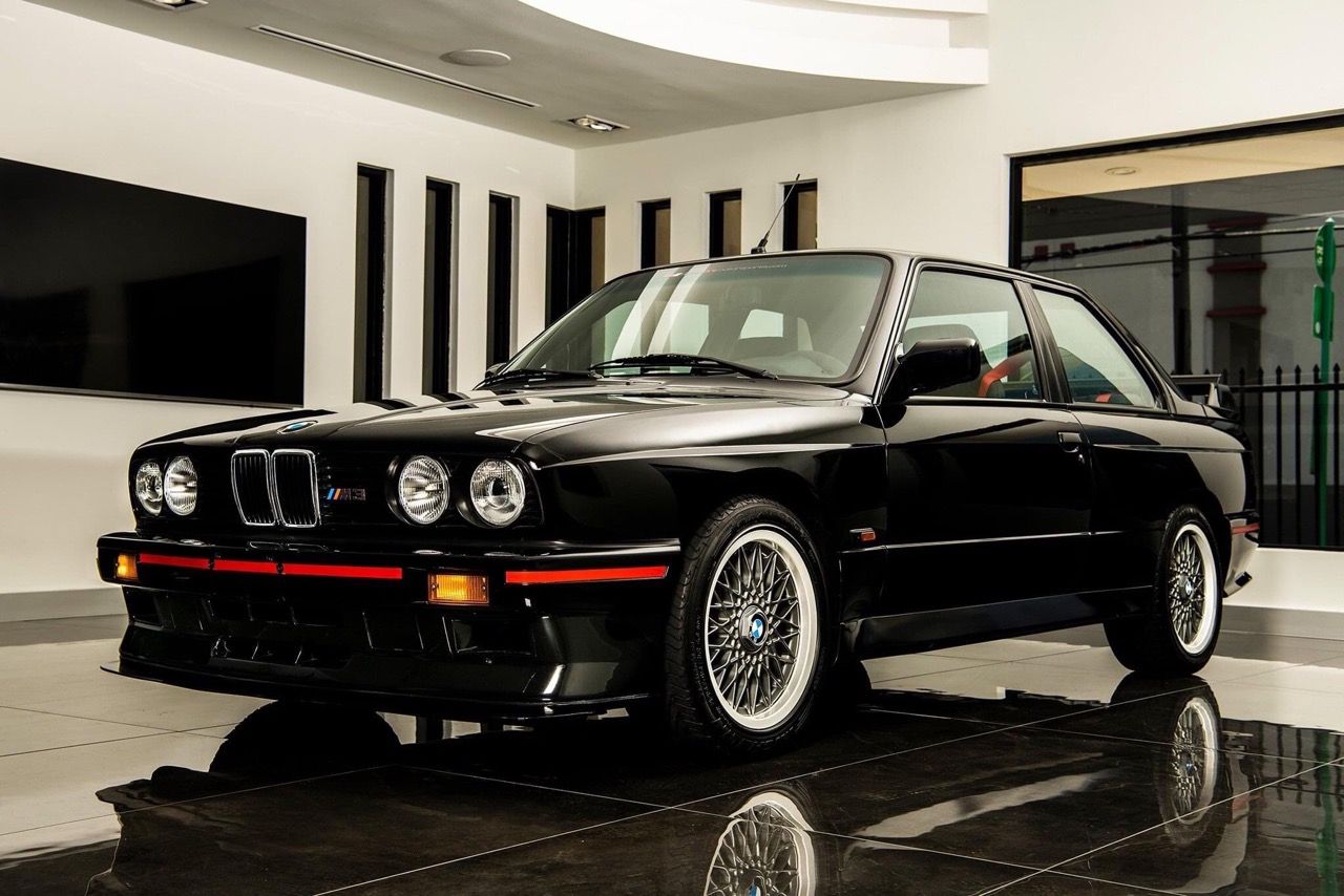 Classic Cars Are Finally Losing Their Value - Standard News