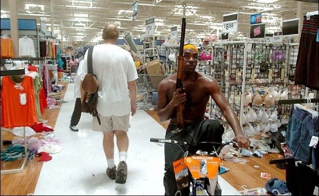 Crazy Grocery Store Outfits That Turned Shoppers' Heads