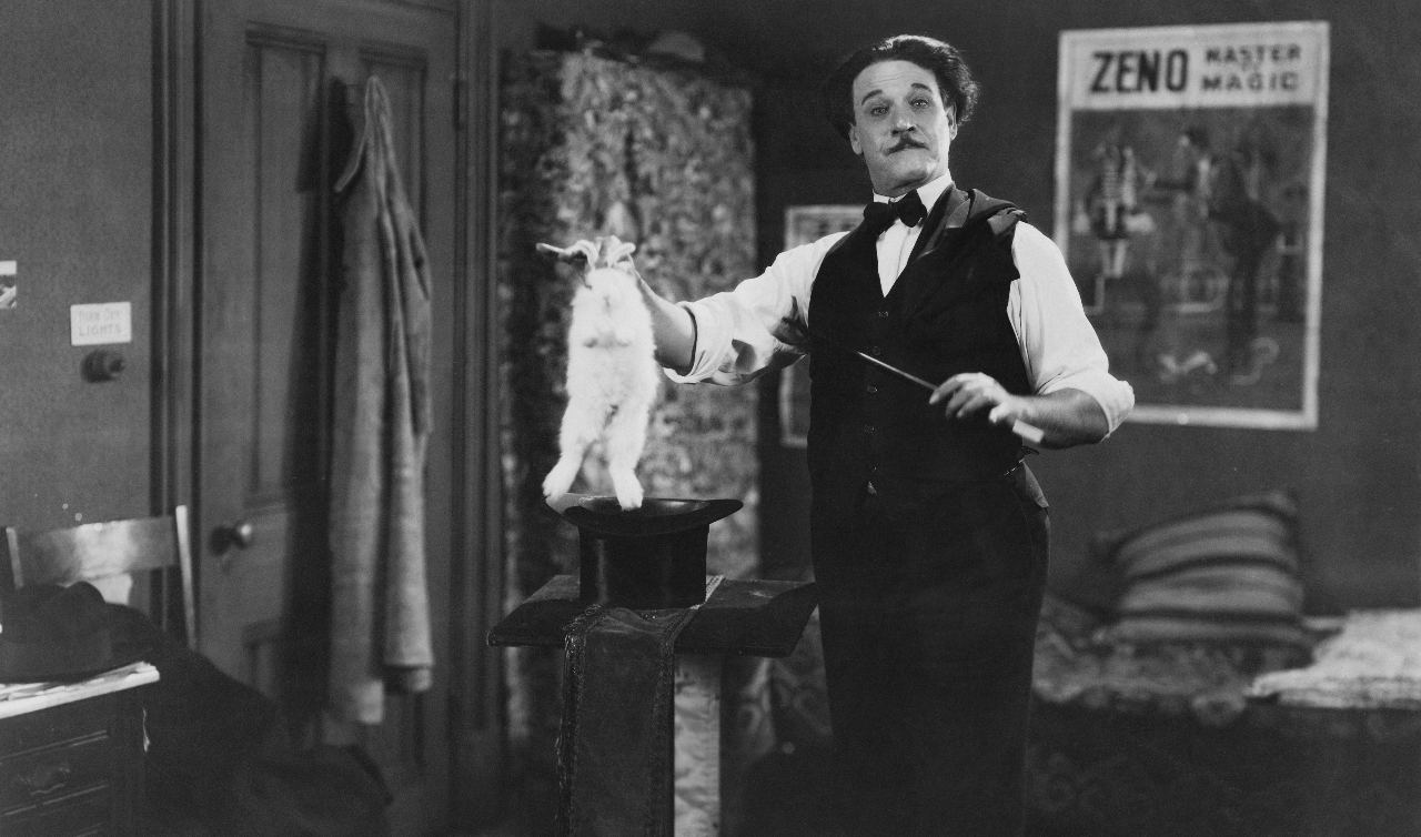 Magic Trick Explanations That’ll Totally Ruin the Façade for You