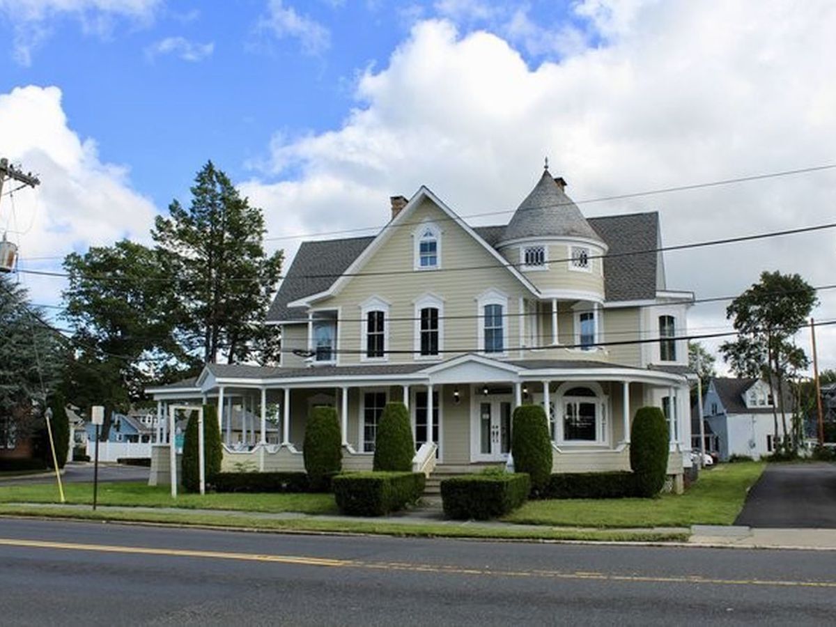 Famous TV Homes: Can You ID Them Just Based on an Image?