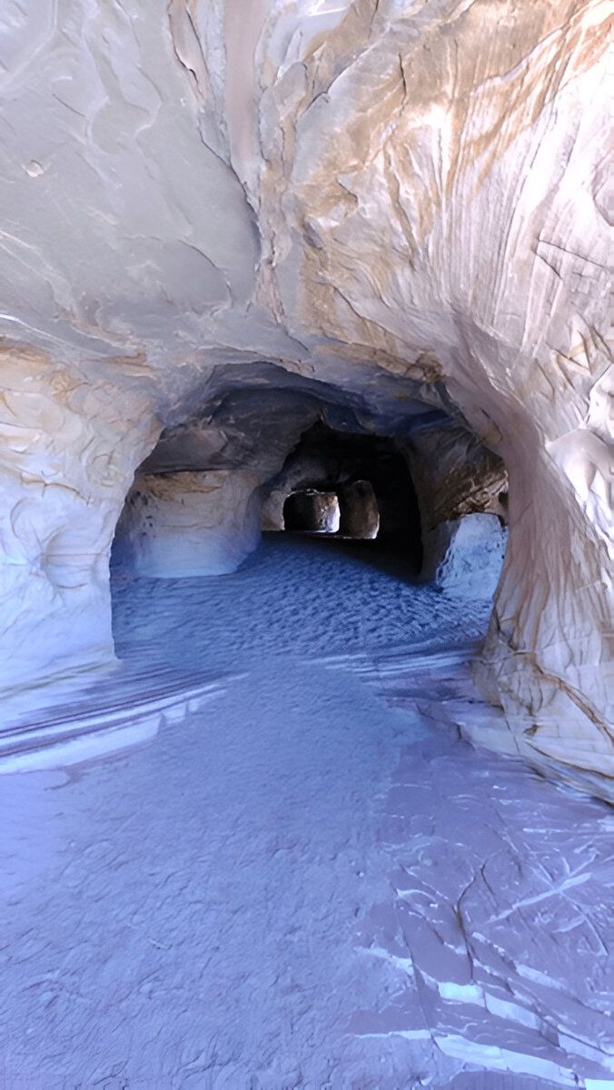 Kanab Sand Caves - How to Reach and What to Explore