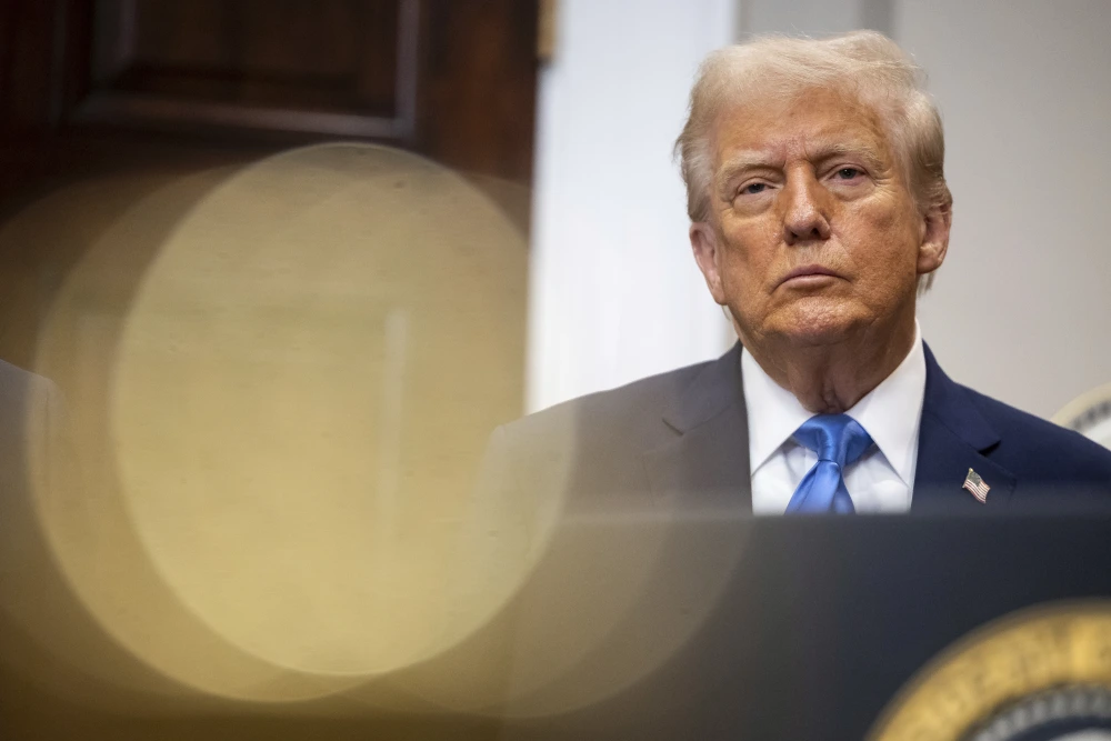 Trump Slams FBI’s Wray, Warns of Shutdown and Troop Deployments ...